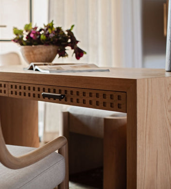 Ella Desk | Le Mae – Le Maé