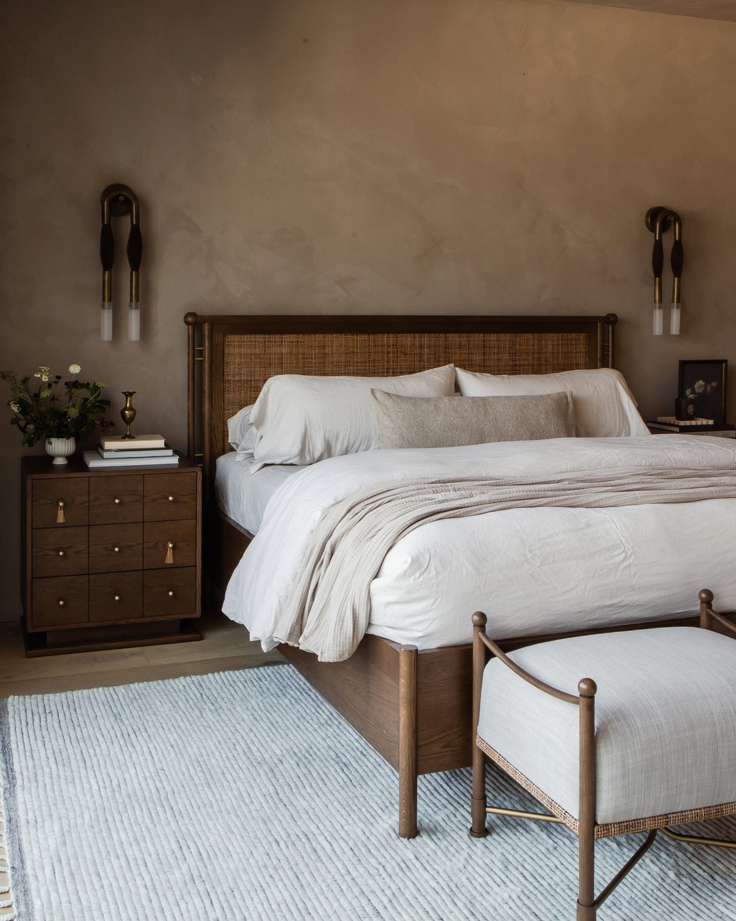 Kay Dining Table – Le Maé